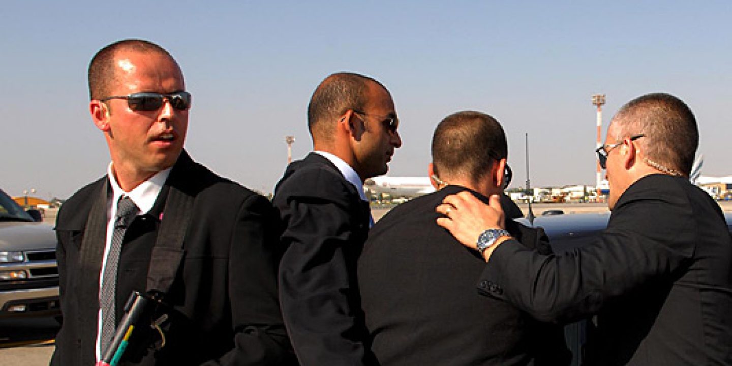Exportartikel Bodyguards | Jüdische Allgemeine