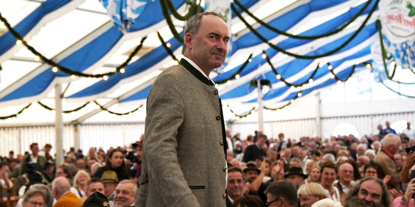 Hubert Aiwangers späte Reue und der „Scheiß“ aus seiner Jugend ...