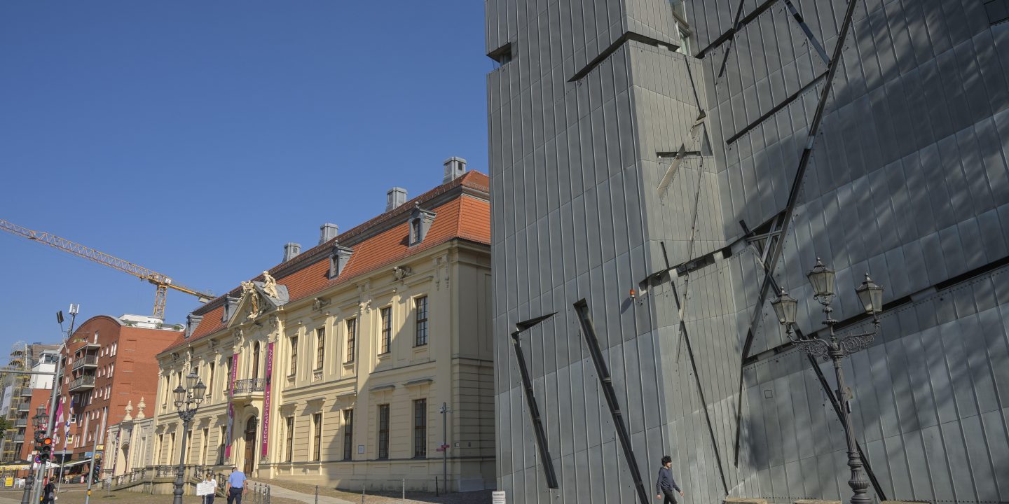 Jüdisches Museum erinnert mit Video an verwüsteten Kibbuz | Jüdische ...