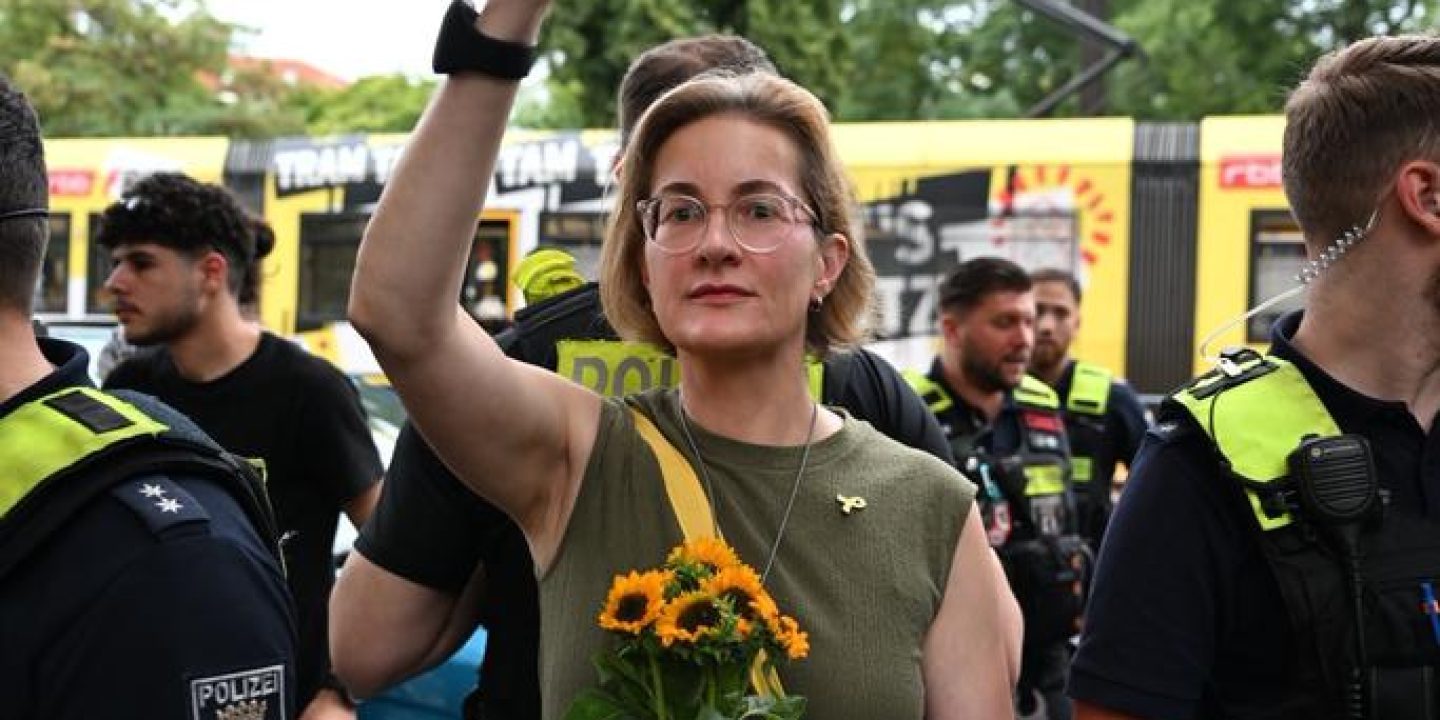 Karoline Preisler und ein Fotograf bei israelfeindlicher Demo verletzt ...