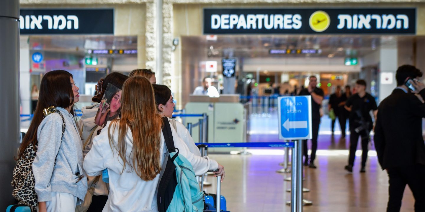 Welche Fluglinien fliegen noch nach Israel, welche nicht? | Jüdische ...