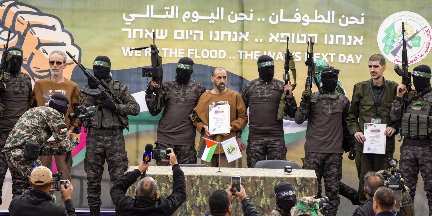 Die Hamas-Geiseln schweben in größter Lebensgefahr - und müssen sofort aus der Hölle befreit ...