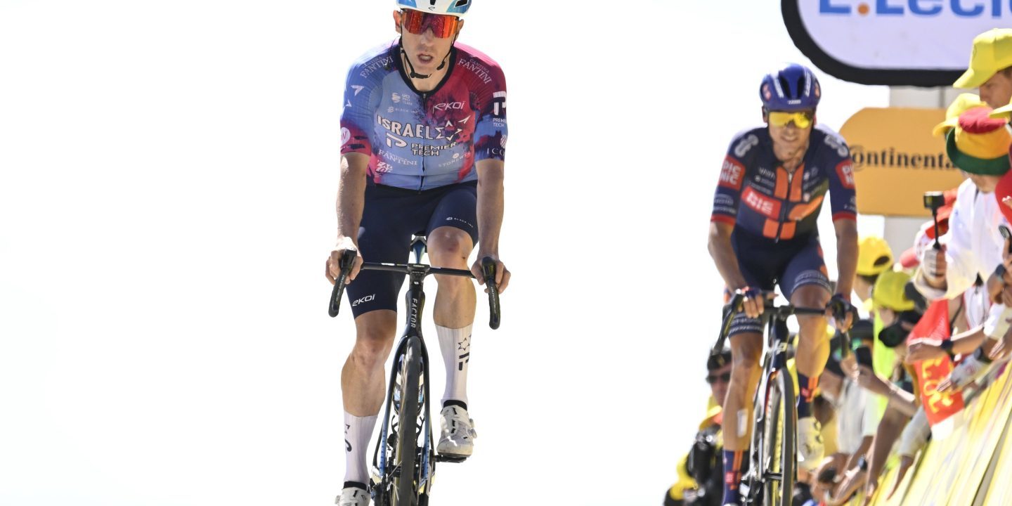 Bokep telgram indo she is always attired in provocative