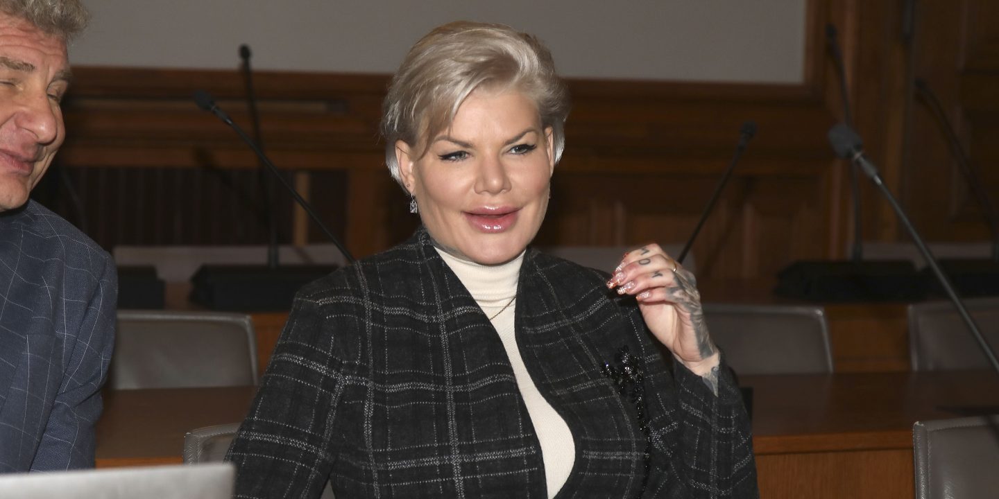 Melanie Müller und ihr Hitlergruß auf der Bühne: Landgericht Leipzig hat ein Urteil gesprochen ...